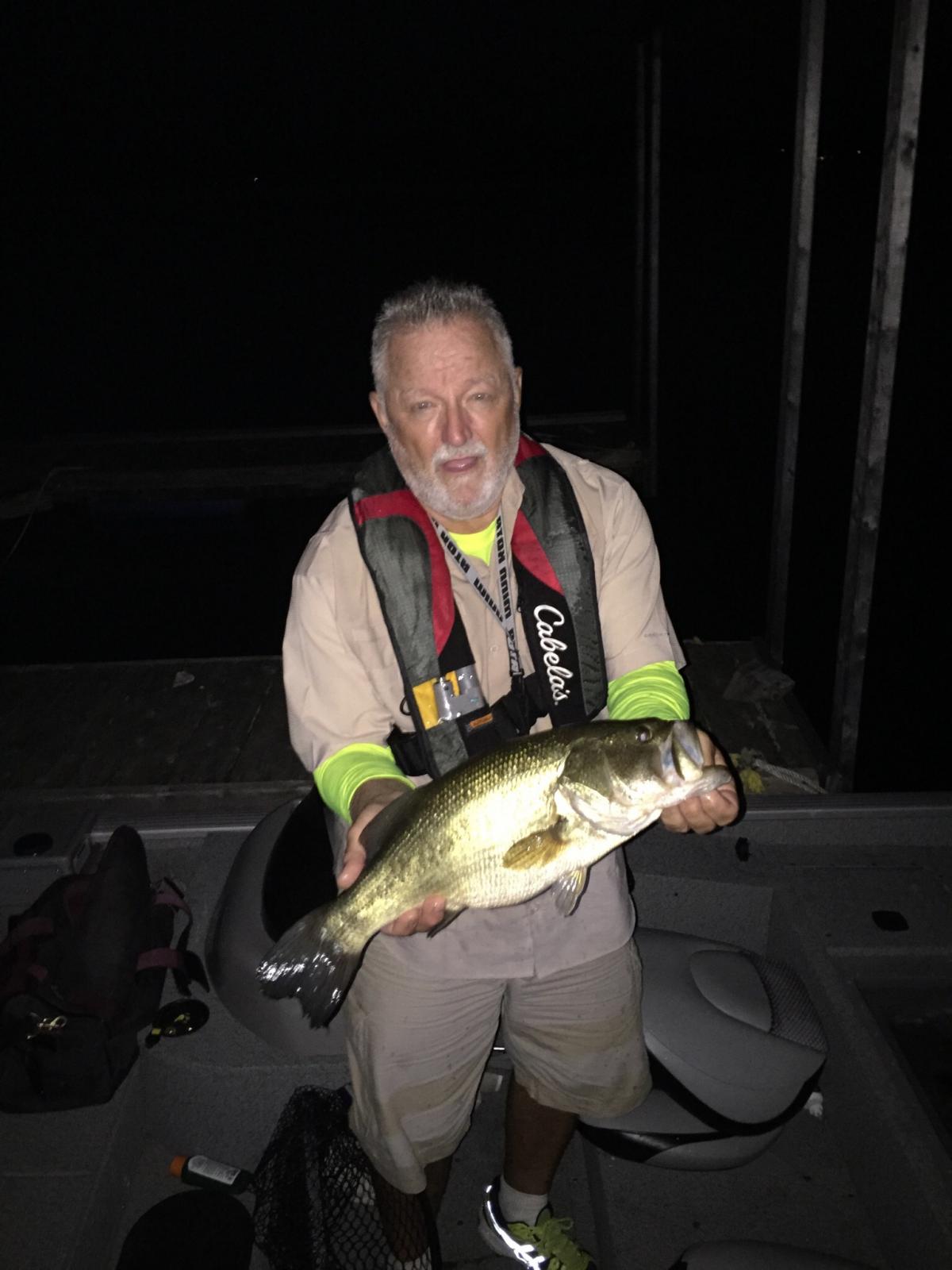 Custom Baits - Forum - Nice Largemouth from Quebec (he's still swimming)